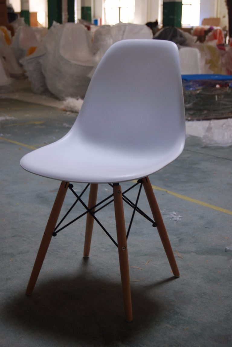 Modern Design Plastic Dining Side Chair - Made Minimal